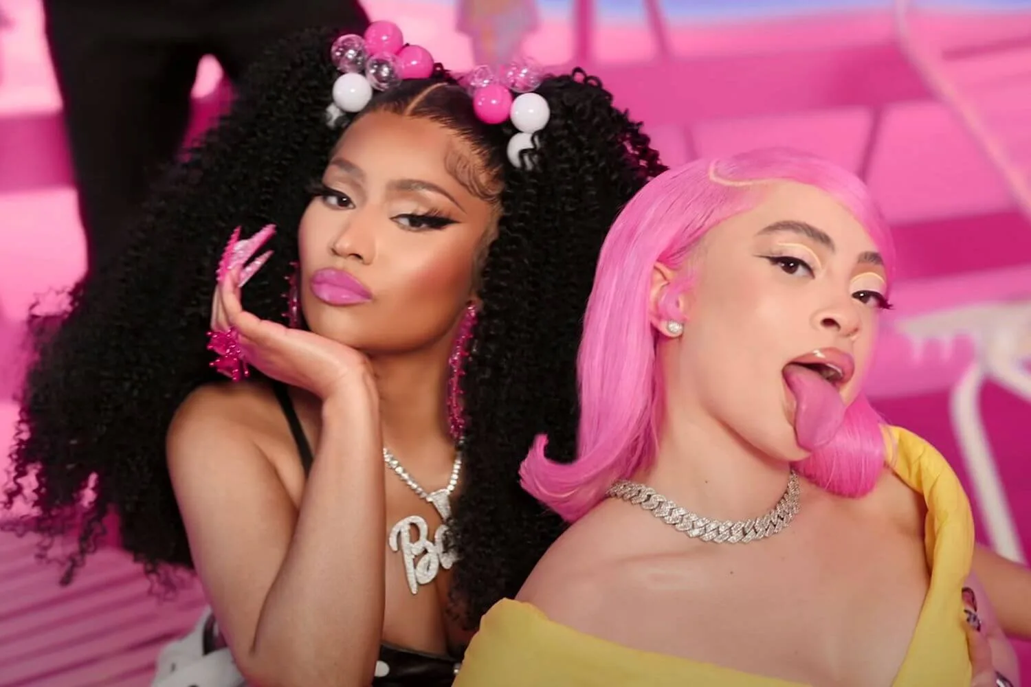 Barbie: Nicki Minaj e Ice Spice divulgam clipe "Barbie World"